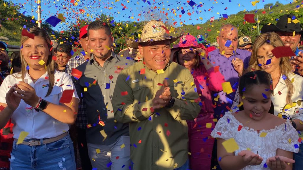 (VENEZUELA) CON MÁS DE 60 EMPRENDEDORES: INAUGURADA LA 1ERA. FERIA AGRO ...